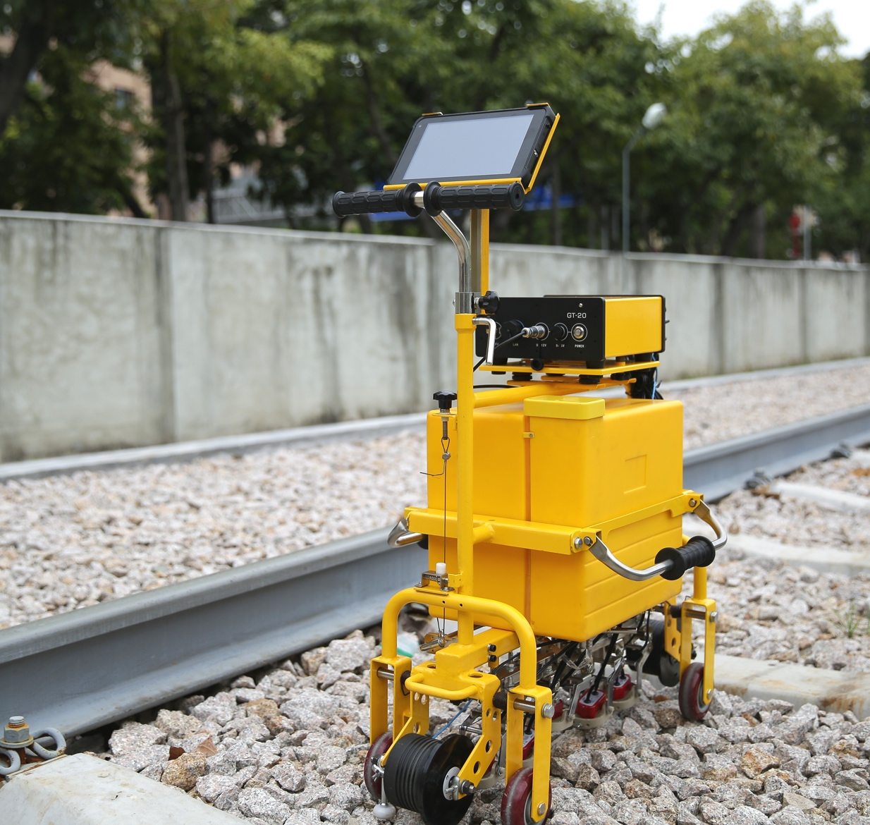 FD-GT-20 Digital Ultrasonic Rail Flaw Detector with 10-Channel TFT